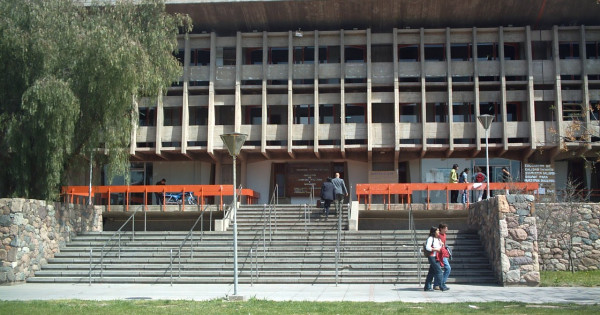 Docentes de la FCPyS podrán participar de las Iniciativas Virtuales ...